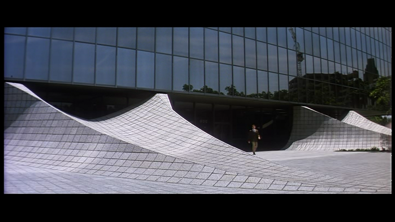 The Best Movies Ever: The Parallax View (1974) ~ The Good in Movies